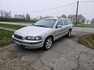Grey Volvo V70 2003 in Joniskis, with an engine capacity of 2.40 L and mileage of 490 thousand km for 500 €, photo 2 on AUTOMOTO.COM.LV