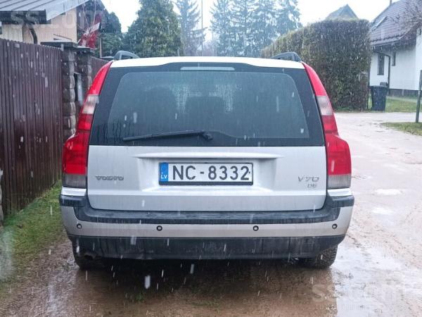 Pelēks Volvo V70 2003 Ogre, ar dzinēja tilpumu 2.40 L un nobraukumu 410 tūkst. km par 900 €, foto 2 vietnē AUTOMOTO.COM.LV