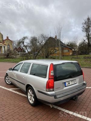 Grey Volvo V70 2003 in Preili, with an engine capacity of 2.40 L and mileage of 362 thousand km for 1600 €, photo 3 on AUTOMOTO.COM.LV