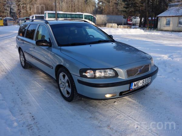 Grey Volvo V70 2003 in Riga, with an engine capacity of 2.40 L and mileage of 0 thousand km for 1650 €, photo 1 on AUTOMOTO.COM.LV