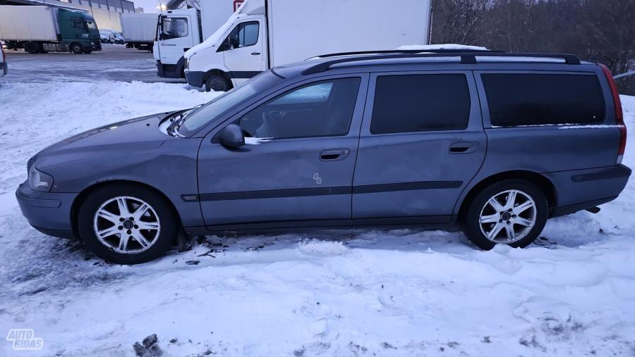 Pelēks Volvo V70 2003 Klaipėda, ar dzinēja tilpumu 2.40 L un nobraukumu 475 tūkst. km par 550 €, foto 6 vietnē AUTOMOTO.COM.LV