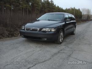 Pelēks Volvo V70 2003 Paide, ar dzinēja tilpumu 2.40 L un nobraukumu 382 tūkst. km par 2990 €, foto  vietnē AUTOMOTO.COM.LV