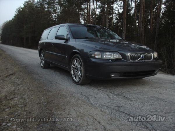Pelēks Volvo V70 2003 Paide, ar dzinēja tilpumu 2.40 L un nobraukumu 382 tūkst. km par 2990 €, foto 3 vietnē AUTOMOTO.COM.LV