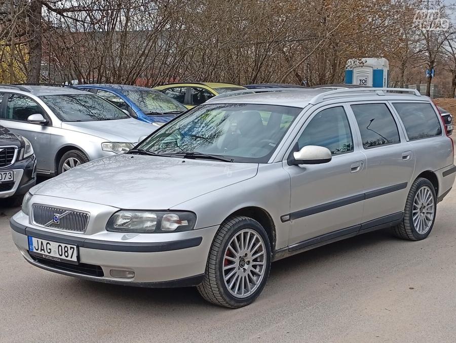 Pelēks Volvo V70 2003 Viļņa, ar dzinēja tilpumu 2.40 L un nobraukumu 452 tūkst. km par 1200 €, foto 3 vietnē AUTOMOTO.COM.LV