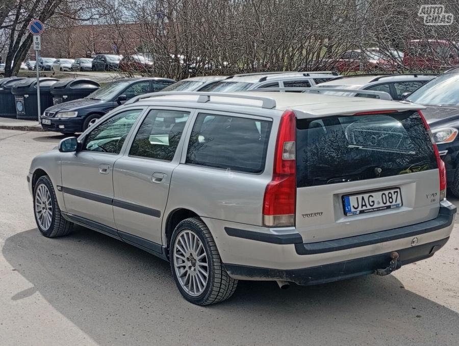 Pelēks Volvo V70 2003 Viļņa, ar dzinēja tilpumu 2.40 L un nobraukumu 452 tūkst. km par 1200 €, foto 6 vietnē AUTOMOTO.COM.LV
