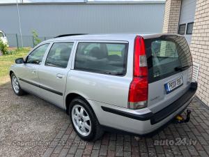 Pelēks Volvo V70 2003 Paide, ar dzinēja tilpumu 2.40 L un nobraukumu 298 tūkst. km par 2990 €, foto 7 vietnē AUTOMOTO.COM.LV