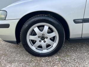 Pelēks Volvo V70 2003 Paide, ar dzinēja tilpumu 2.40 L un nobraukumu 298 tūkst. km par 2990 €, foto 8 vietnē AUTOMOTO.COM.LV