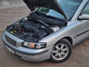 Grey Volvo V70 2003 in Alytus, with an engine capacity of 2.40 L and mileage of 442 thousand km for 1499 €, photo 8 on AUTOMOTO.COM.LV