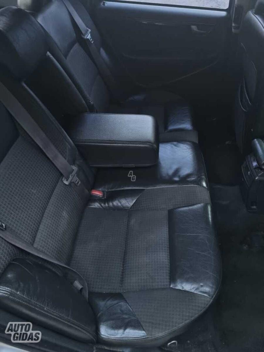 Grey Volvo V70 2003 in Alytus, with an engine capacity of 2.40 L and mileage of 442 thousand km for 1499 €, photo 13 on AUTOMOTO.COM.LV