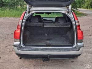 Grey Volvo V70 2003 in Alytus, with an engine capacity of 2.40 L and mileage of 442 thousand km for 1499 €, photo 14 on AUTOMOTO.COM.LV