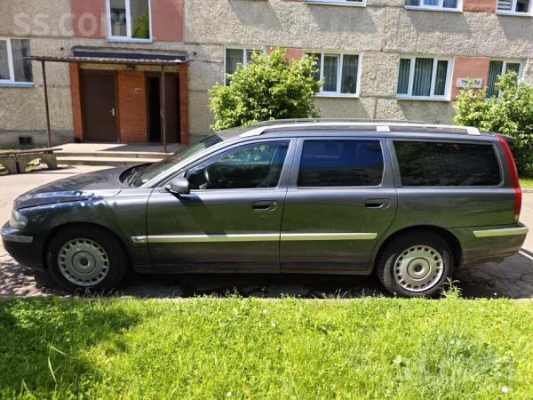 Серый Вольво В70 2003 в Прейли, объемом двигателя 2.40 л и пробегом 0 тыс. км за 1750 €, фото 2 на AUTOMOTO.COM.LV