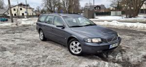 Pelēks Volvo V70 2003 Rīga, ar dzinēja tilpumu 2.40 L un nobraukumu 372 tūkst. km par 1149 €, foto  vietnē AUTOMOTO.COM.LV
