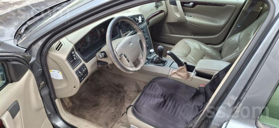 Pelēks Volvo V70 2003 Rīga, ar dzinēja tilpumu 2.40 L un nobraukumu 372 tūkst. km par 1149 €, foto 6 vietnē AUTOMOTO.COM.LV