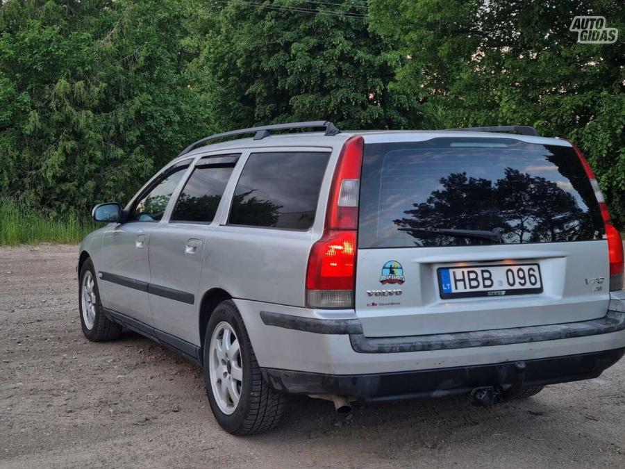 Серый Вольво В70 2003 в Алитус, объемом двигателя 2.40 л и пробегом 442 тыс. км за 1450 €, фото 4 на AUTOMOTO.COM.LV