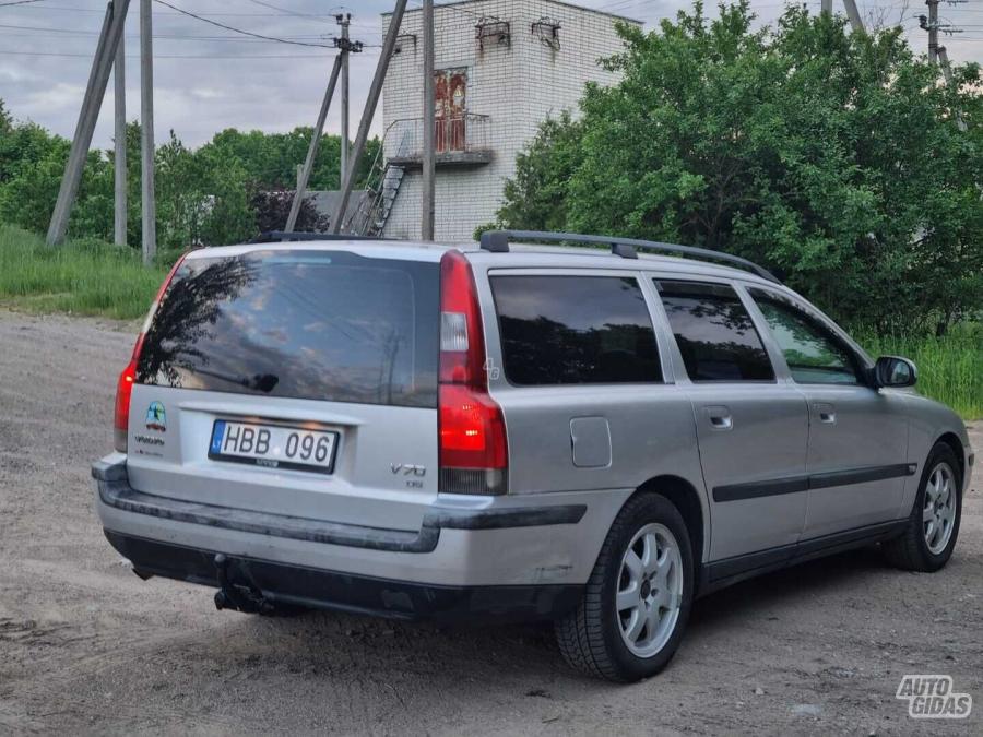 Серый Вольво В70 2003 в Алитус, объемом двигателя 2.40 л и пробегом 442 тыс. км за 1450 €, фото 6 на AUTOMOTO.COM.LV