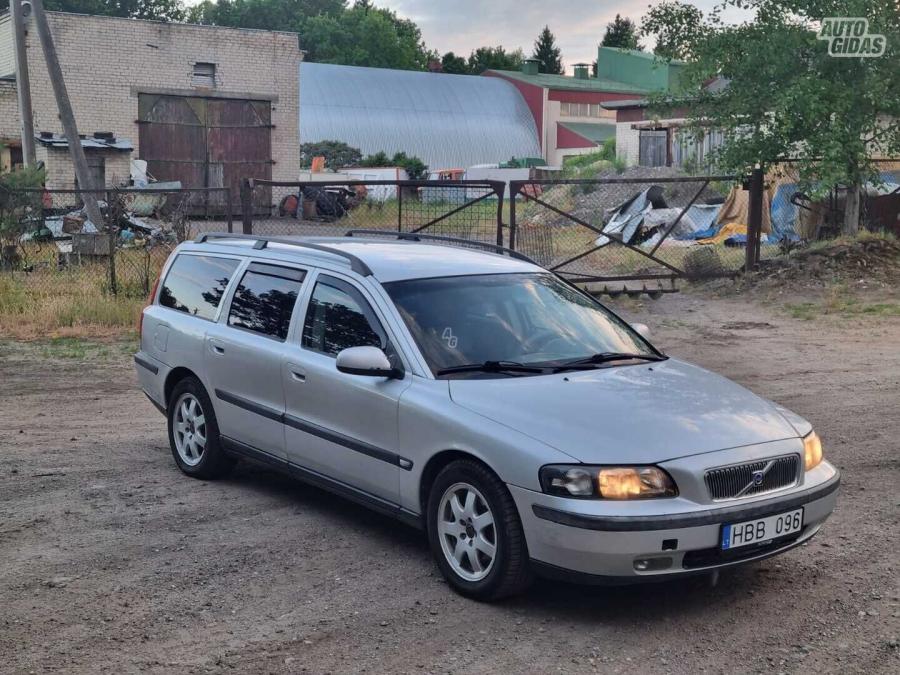 Серый Вольво В70 2003 в Алитус, объемом двигателя 2.40 л и пробегом 442 тыс. км за 1450 €, фото 8 на AUTOMOTO.COM.LV