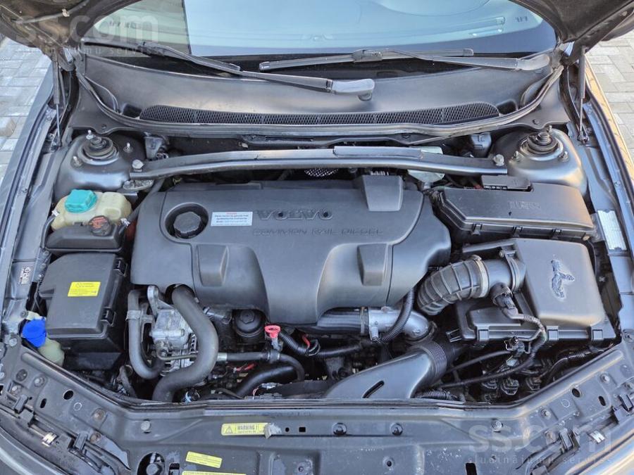 Pelēks Volvo V70 2003 Balvi, ar dzinēja tilpumu 2.40 L un nobraukumu 286 tūkst. km par 2500 €, foto 16 vietnē AUTOMOTO.COM.LV