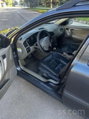 Pelēks Volvo V70 2003 Preiļi, ar dzinēja tilpumu 2.40 L un nobraukumu 393 tūkst. km par 850 €, foto 5 vietnē AUTOMOTO.COM.LV