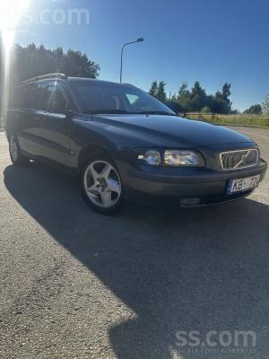 Pelēks Volvo V70 2003 Preiļi, ar dzinēja tilpumu 2.40 L un nobraukumu 393 tūkst. km par 850 €, foto 6 vietnē AUTOMOTO.COM.LV