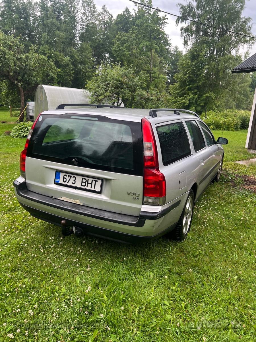 Grey Volvo V70 2003 in Tallinn, with an engine capacity of 2.40 L and mileage of 486 thousand km for 650 €, photo 5 on AUTOMOTO.COM.LV