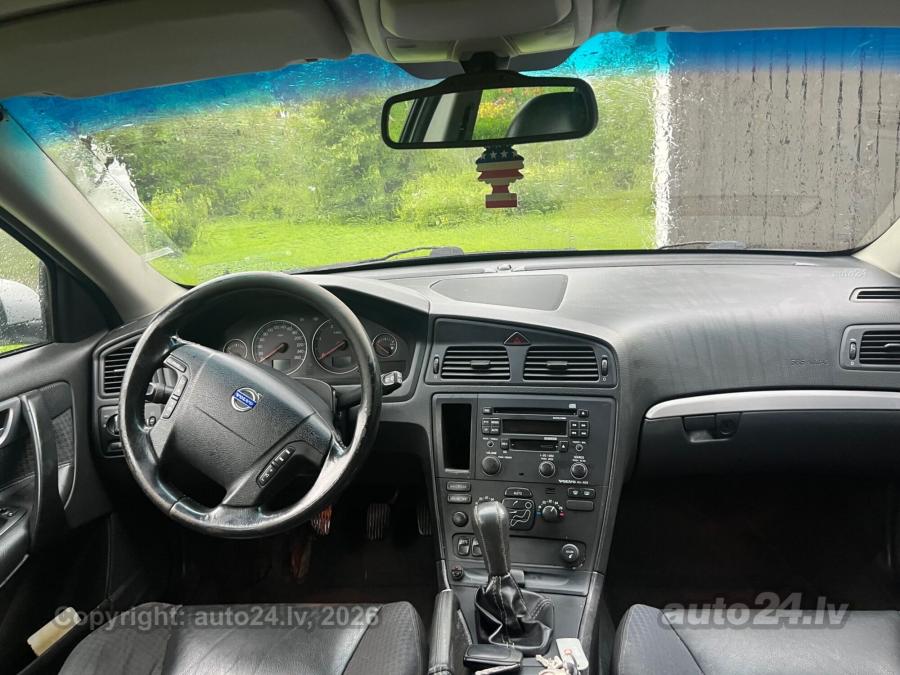 Grey Volvo V70 2003 in Tallinn, with an engine capacity of 2.40 L and mileage of 486 thousand km for 650 €, photo 8 on AUTOMOTO.COM.LV
