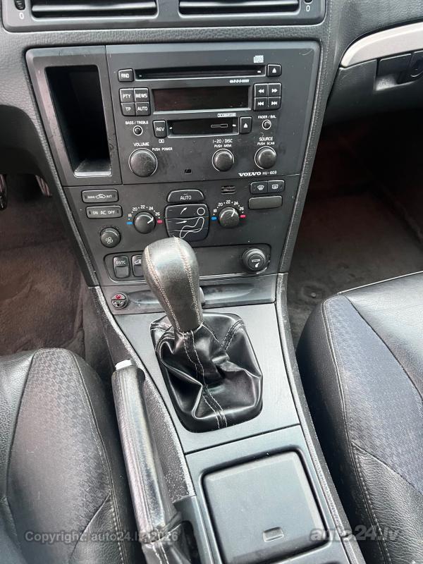 Grey Volvo V70 2003 in Tallinn, with an engine capacity of 2.40 L and mileage of 486 thousand km for 650 €, photo 9 on AUTOMOTO.COM.LV