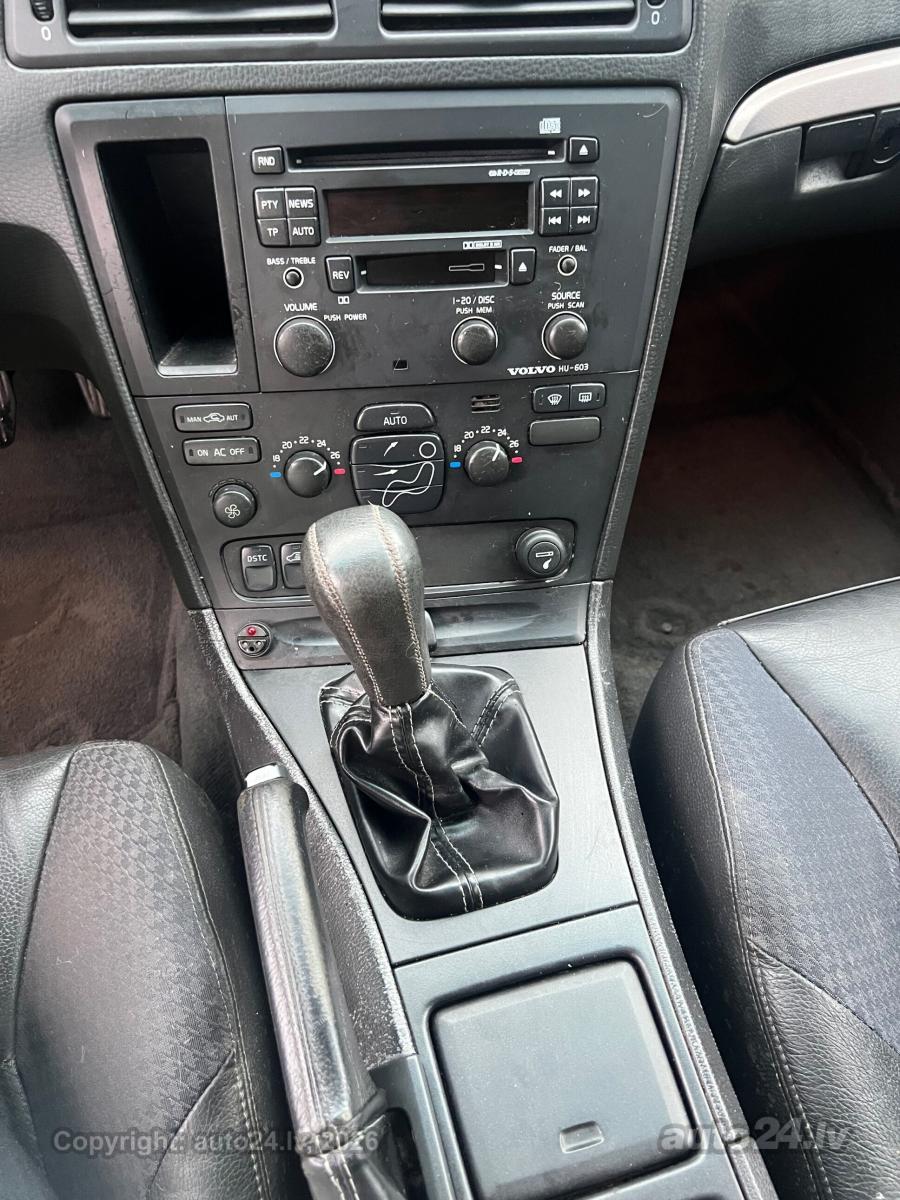 Grey Volvo V70 2003 in Tallinn, with an engine capacity of 2.40 L and mileage of 486 thousand km for 650 €, photo 10 on AUTOMOTO.COM.LV