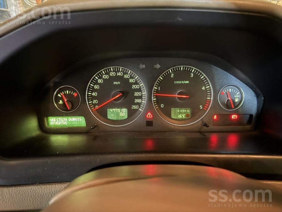 Серый Вольво В70 2003 в Айзкраукле, объемом двигателя 2.40 л и пробегом 478 тыс. км за 1550 €, фото 12 на AUTOMOTO.COM.LV