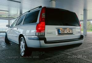 Grey Volvo V70 2003 in Tallinn, with an engine capacity of 2.40 L and mileage of 181 thousand km for 4300 €, photo 4 on AUTOMOTO.COM.LV