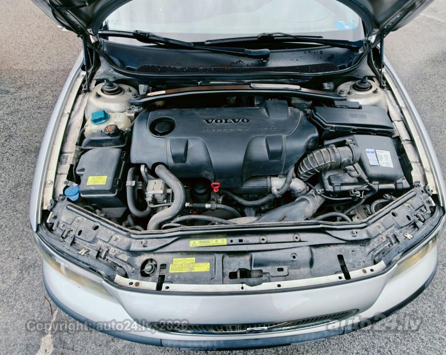 Grey Volvo V70 2003 in Tallinn, with an engine capacity of 2.40 L and mileage of 181 thousand km for 4300 €, photo 6 on AUTOMOTO.COM.LV