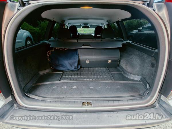 Pelēks Volvo V70 2003 Tallina, ar dzinēja tilpumu 2.40 L un nobraukumu 181 tūkst. km par 4300 €, foto 7 vietnē AUTOMOTO.COM.LV
