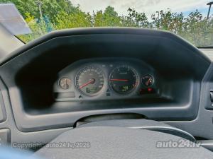 Grey Volvo V70 2003 in Tallinn, with an engine capacity of 2.40 L and mileage of 181 thousand km for 4300 €, photo 11 on AUTOMOTO.COM.LV