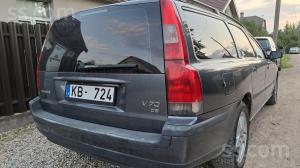 Pelēks Volvo V70 2003 Daugavpils, ar dzinēja tilpumu 2.40 L un nobraukumu 397 tūkst. km par 1550 €, foto 5 vietnē AUTOMOTO.COM.LV