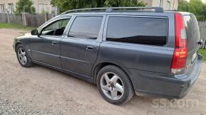 Pelēks Volvo V70 2003 Daugavpils, ar dzinēja tilpumu 2.40 L un nobraukumu 397 tūkst. km par 1550 €, foto 8 vietnē AUTOMOTO.COM.LV