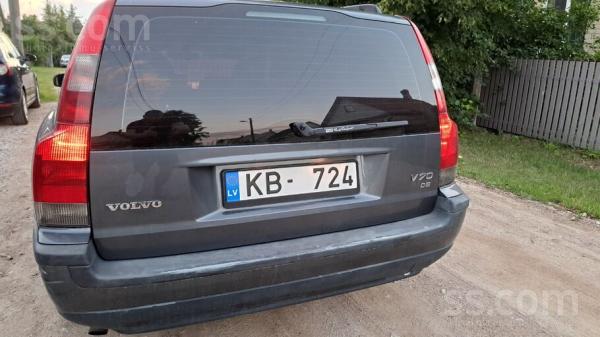 Pelēks Volvo V70 2003 Daugavpils, ar dzinēja tilpumu 2.40 L un nobraukumu 397 tūkst. km par 1550 €, foto 8 vietnē AUTOMOTO.COM.LV