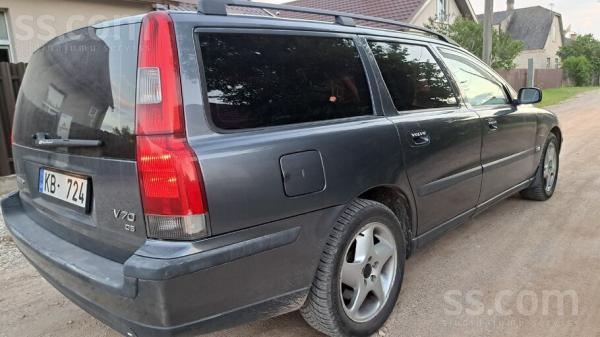 Pelēks Volvo V70 2003 Daugavpils, ar dzinēja tilpumu 2.40 L un nobraukumu 397 tūkst. km par 1550 €, foto 9 vietnē AUTOMOTO.COM.LV