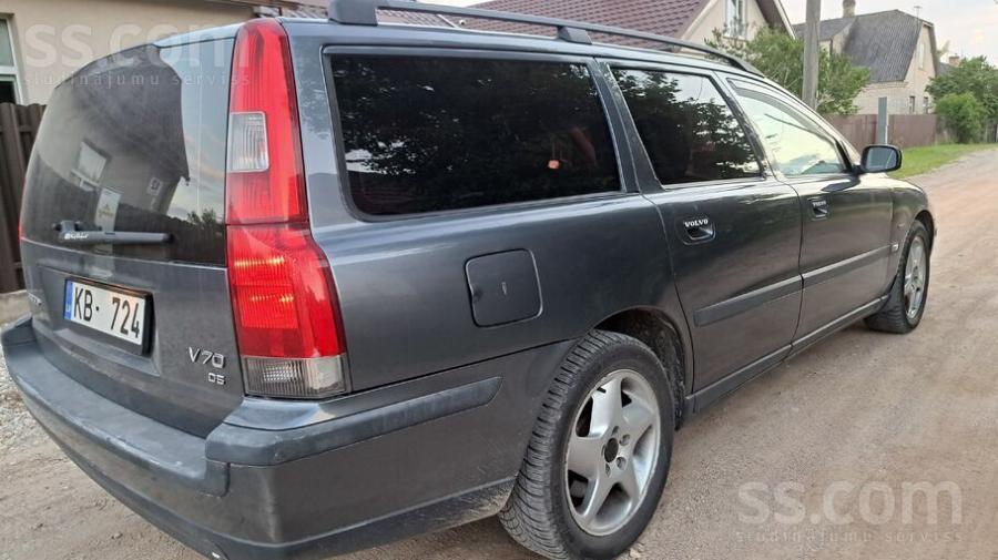 Pelēks Volvo V70 2003 Daugavpils, ar dzinēja tilpumu 2.40 L un nobraukumu 397 tūkst. km par 1550 €, foto 10 vietnē AUTOMOTO.COM.LV