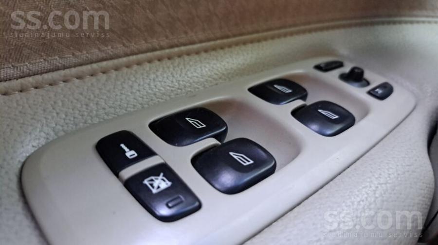 Pelēks Volvo V70 2003 Daugavpils, ar dzinēja tilpumu 2.40 L un nobraukumu 397 tūkst. km par 1550 €, foto 22 vietnē AUTOMOTO.COM.LV