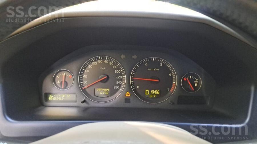 Pelēks Volvo V70 2003 Daugavpils, ar dzinēja tilpumu 2.40 L un nobraukumu 397 tūkst. km par 1550 €, foto 26 vietnē AUTOMOTO.COM.LV