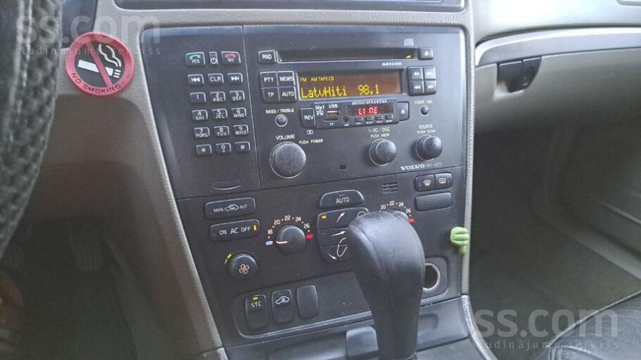 Pelēks Volvo V70 2003 Daugavpils, ar dzinēja tilpumu 2.40 L un nobraukumu 397 tūkst. km par 1550 €, foto 27 vietnē AUTOMOTO.COM.LV