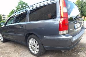 Pelēks Volvo V70 2003 Akmenė, ar dzinēja tilpumu 2.40 L un nobraukumu 387 tūkst. km par 750 €, foto 4 vietnē AUTOMOTO.COM.LV