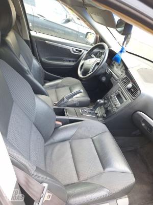 Pelēks Volvo V70 2003 Akmenė, ar dzinēja tilpumu 2.40 L un nobraukumu 387 tūkst. km par 750 €, foto 7 vietnē AUTOMOTO.COM.LV