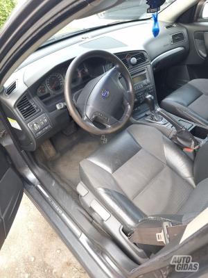 Pelēks Volvo V70 2003 Akmenė, ar dzinēja tilpumu 2.40 L un nobraukumu 387 tūkst. km par 750 €, foto 10 vietnē AUTOMOTO.COM.LV