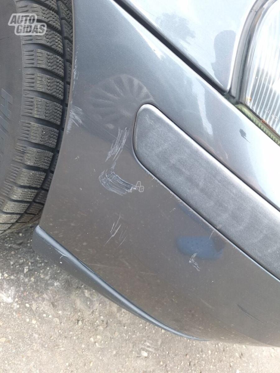Pelēks Volvo V70 2003 Akmenė, ar dzinēja tilpumu 2.40 L un nobraukumu 387 tūkst. km par 750 €, foto 15 vietnē AUTOMOTO.COM.LV