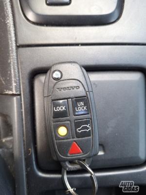 Pelēks Volvo V70 2003 Akmenė, ar dzinēja tilpumu 2.40 L un nobraukumu 387 tūkst. km par 750 €, foto 19 vietnē AUTOMOTO.COM.LV