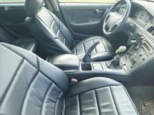 Pelēks Volvo V70 2003 Viļņa, ar dzinēja tilpumu 2.40 L un nobraukumu 438 tūkst. km par 800 €, foto 5 vietnē AUTOMOTO.COM.LV