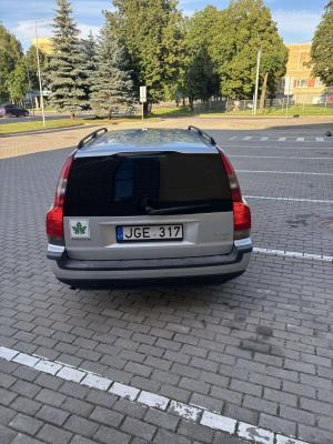 Pelēks Volvo V70 2003 Šauļi, ar dzinēja tilpumu 2.40 L un nobraukumu 375 tūkst. km par 1450 €, foto 5 vietnē AUTOMOTO.COM.LV