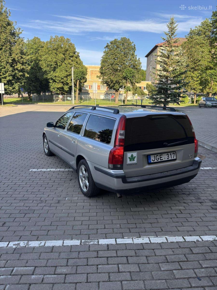 Pelēks Volvo V70 2003 Šauļi, ar dzinēja tilpumu 2.40 L un nobraukumu 375 tūkst. km par 1450 €, foto 7 vietnē AUTOMOTO.COM.LV