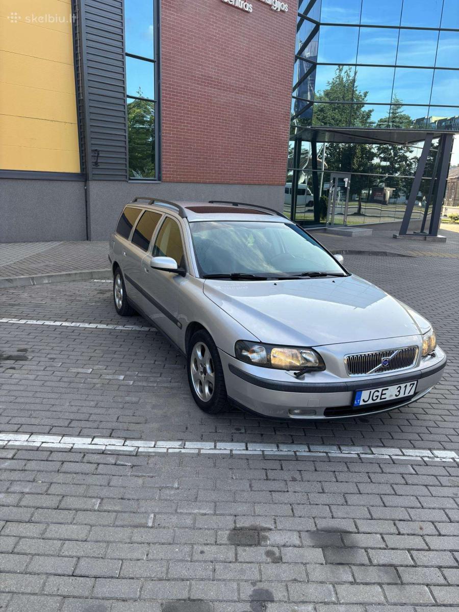 Pelēks Volvo V70 2003 Šauļi, ar dzinēja tilpumu 2.40 L un nobraukumu 375 tūkst. km par 1450 €, foto 8 vietnē AUTOMOTO.COM.LV
