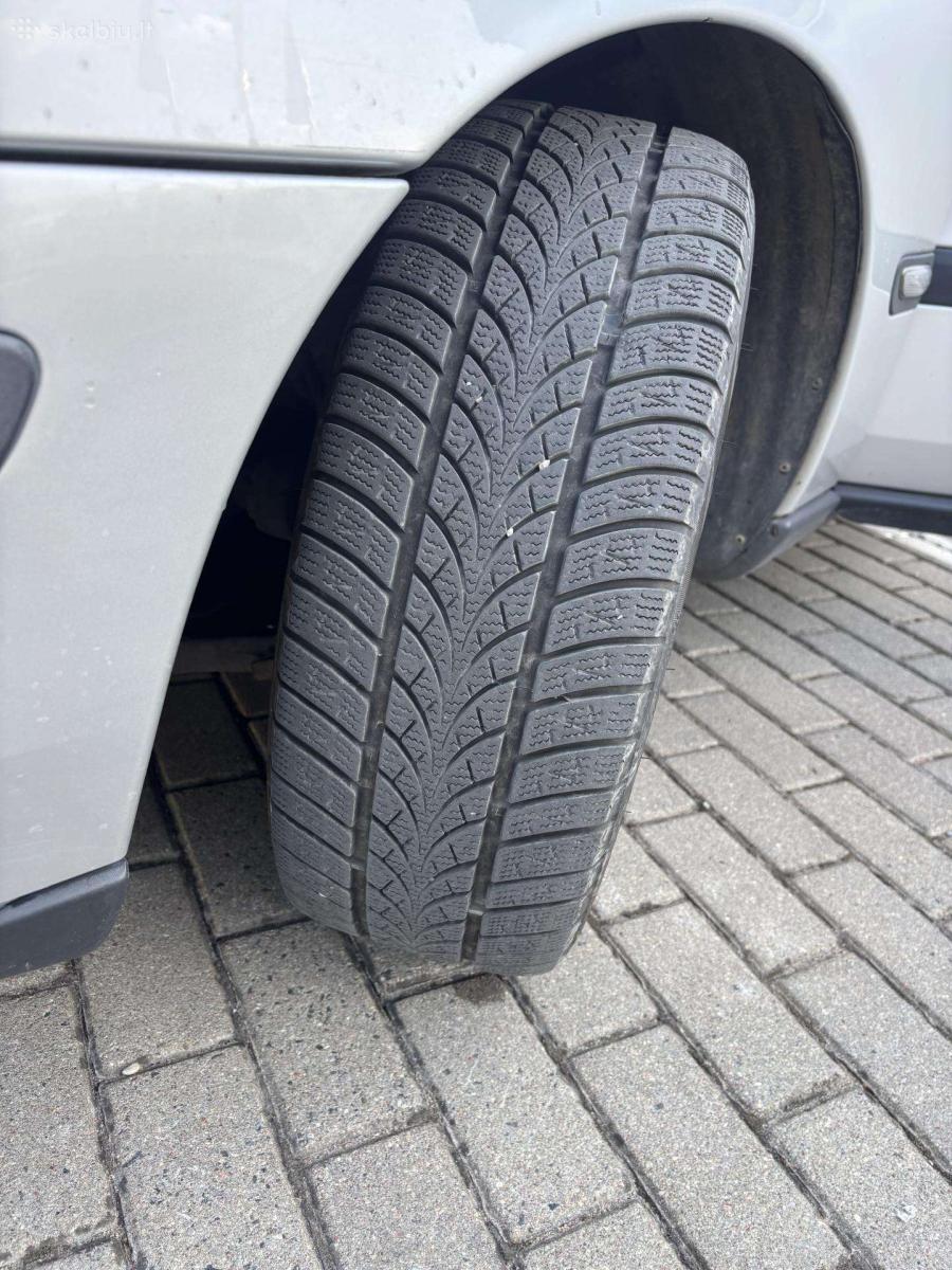 Pelēks Volvo V70 2003 Šauļi, ar dzinēja tilpumu 2.40 L un nobraukumu 375 tūkst. km par 1450 €, foto 12 vietnē AUTOMOTO.COM.LV